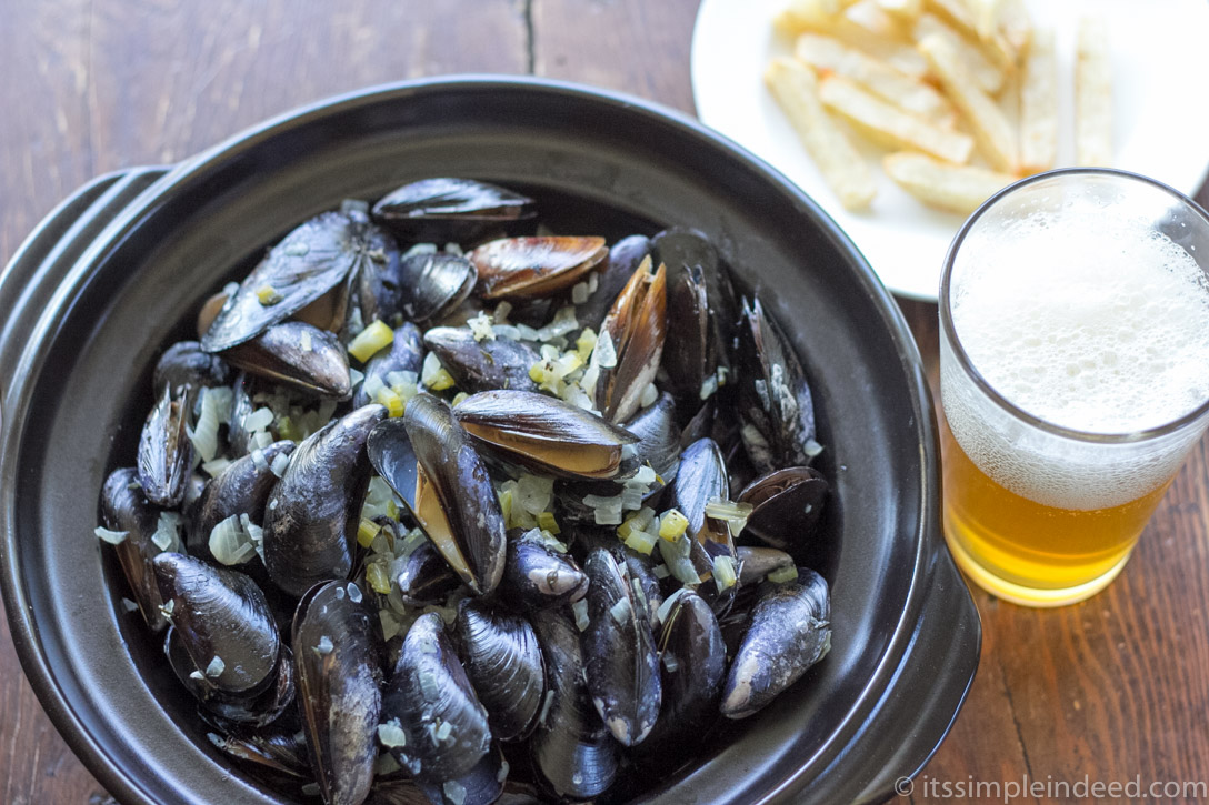 Moules Frites - Simple Indeed